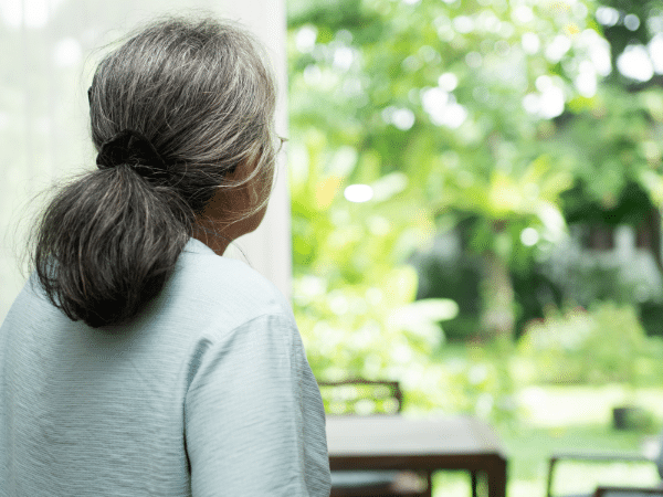 L'isolement, un enjeu de santé publique selon l'OMS | Awabot